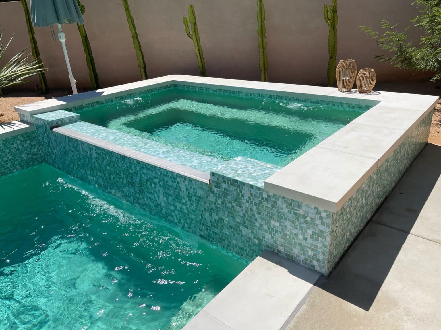 Spas & Hot Tubs - Pinnacle Pools & Spas
